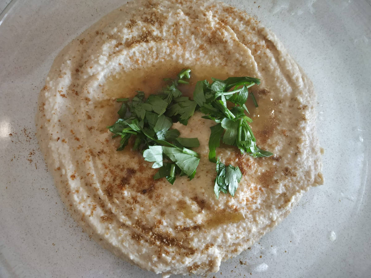 The Perfect Hummus Recipe - The Complete Guide to a Perfect Dish